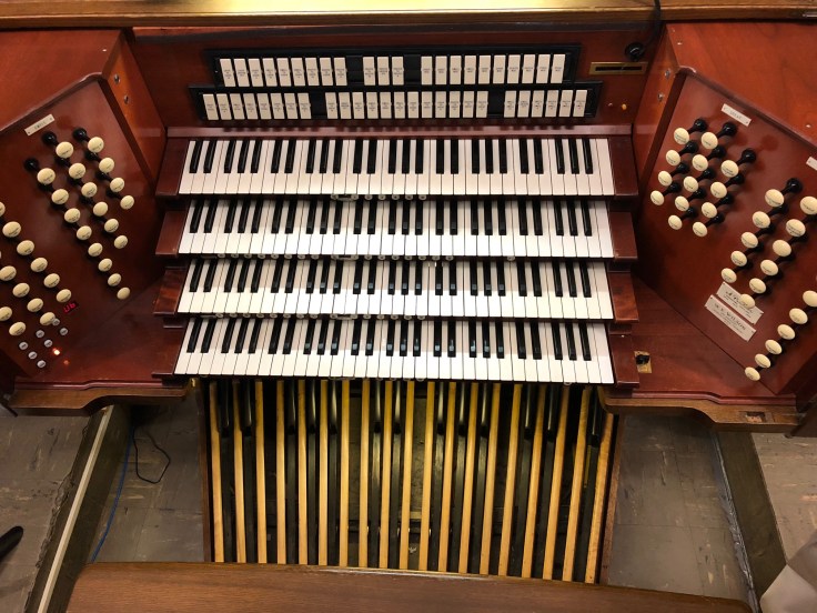 Sanctuary Organ FPC ABQ Console – American Guild of Organists